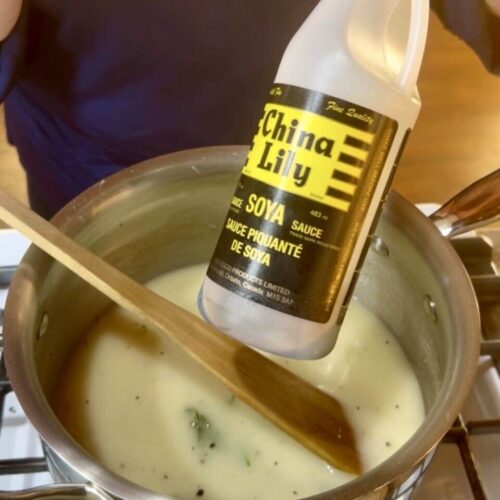 Quick and Easy Make-Ahead Gravy for Any Occasion