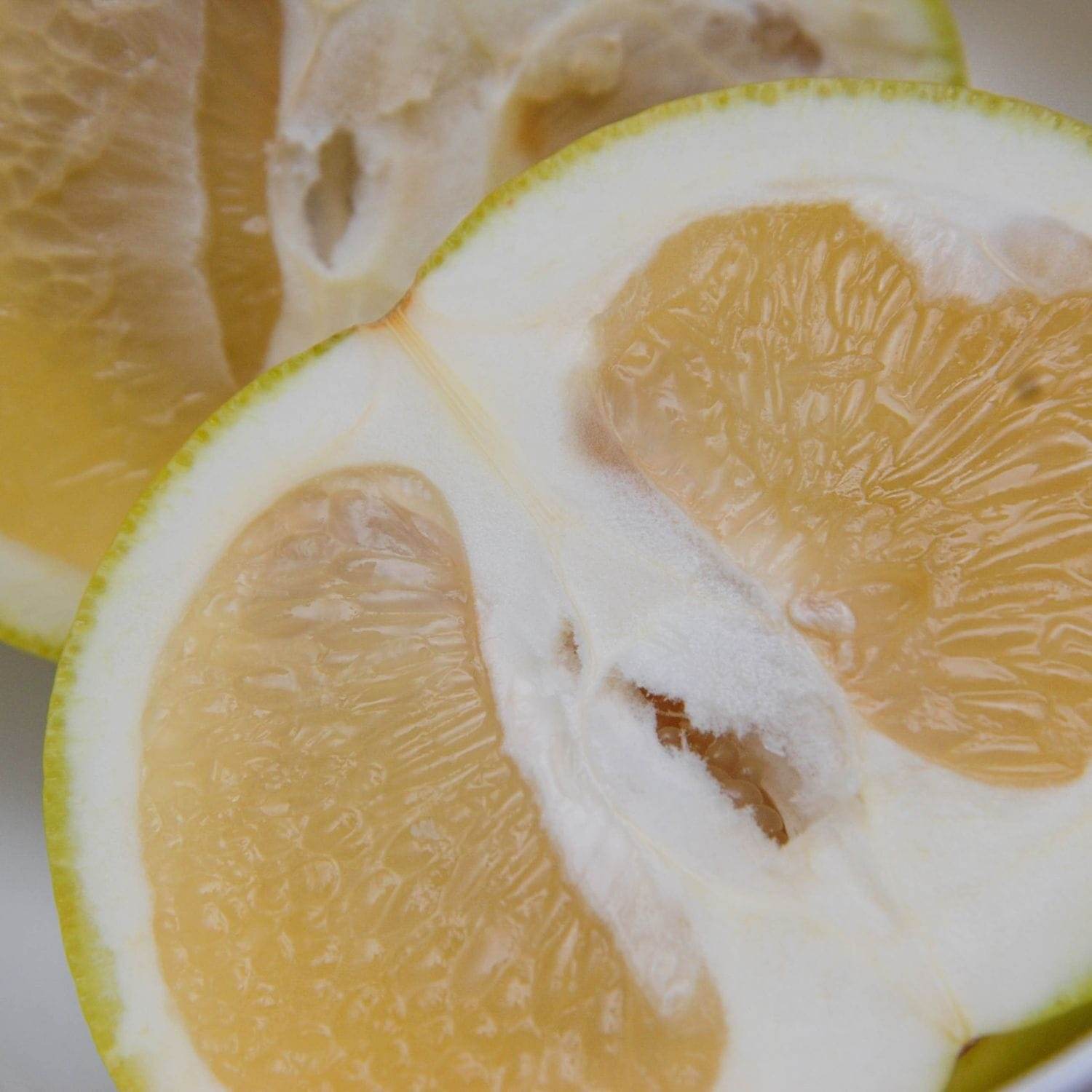 Honey Pomelo - what is it, how to peel it and eat it?